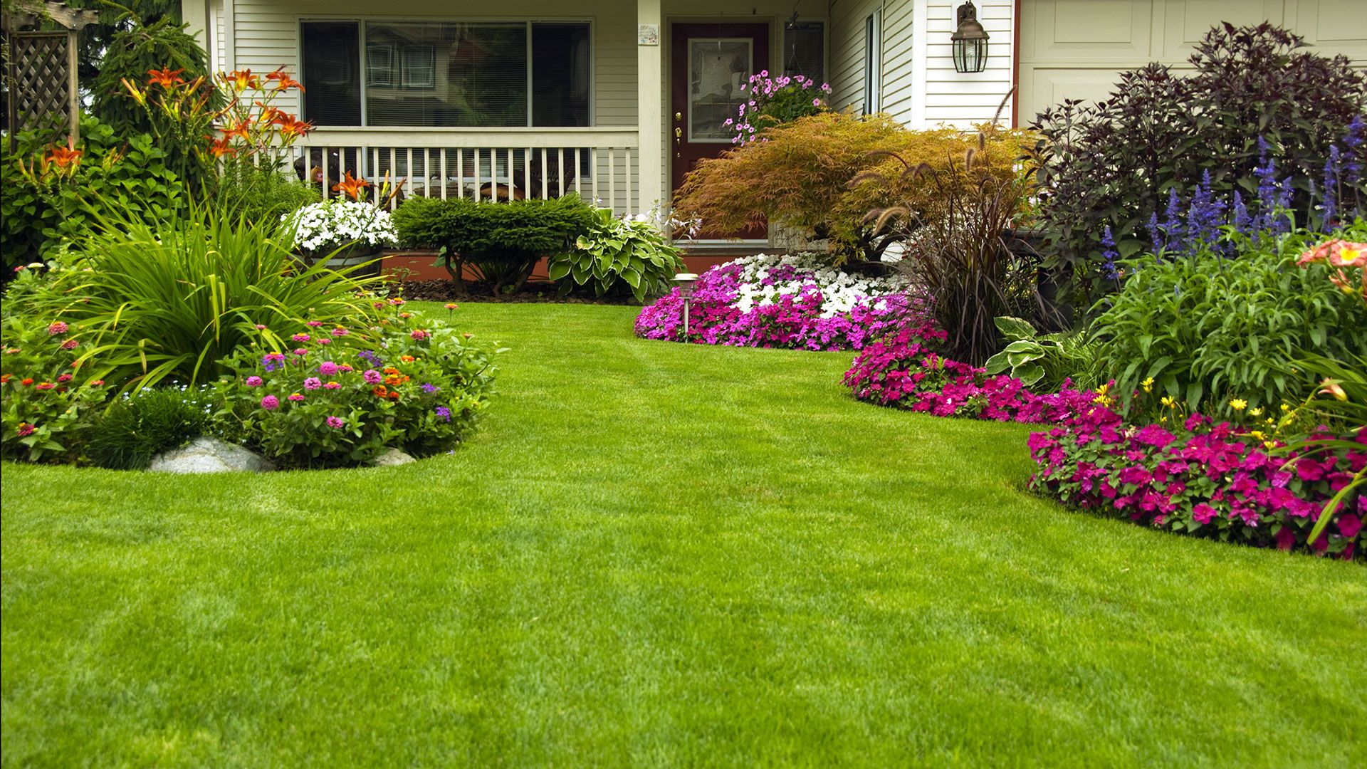 Landscaping near me - hire contractors for landscaping services in Canada